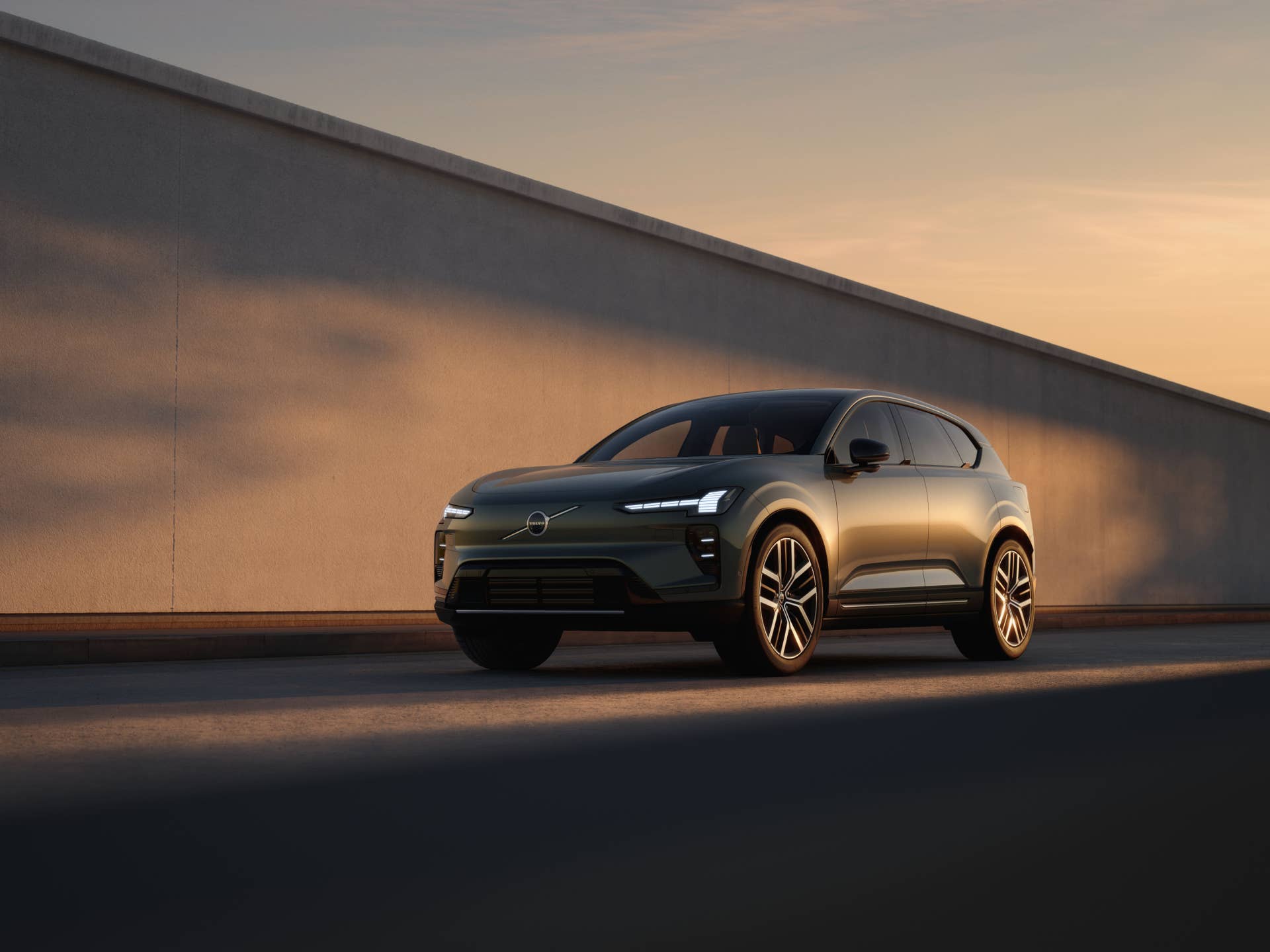 Volvo Already Rolls Out EX60 Lease Offers Ahead of Fall Deliveries ...