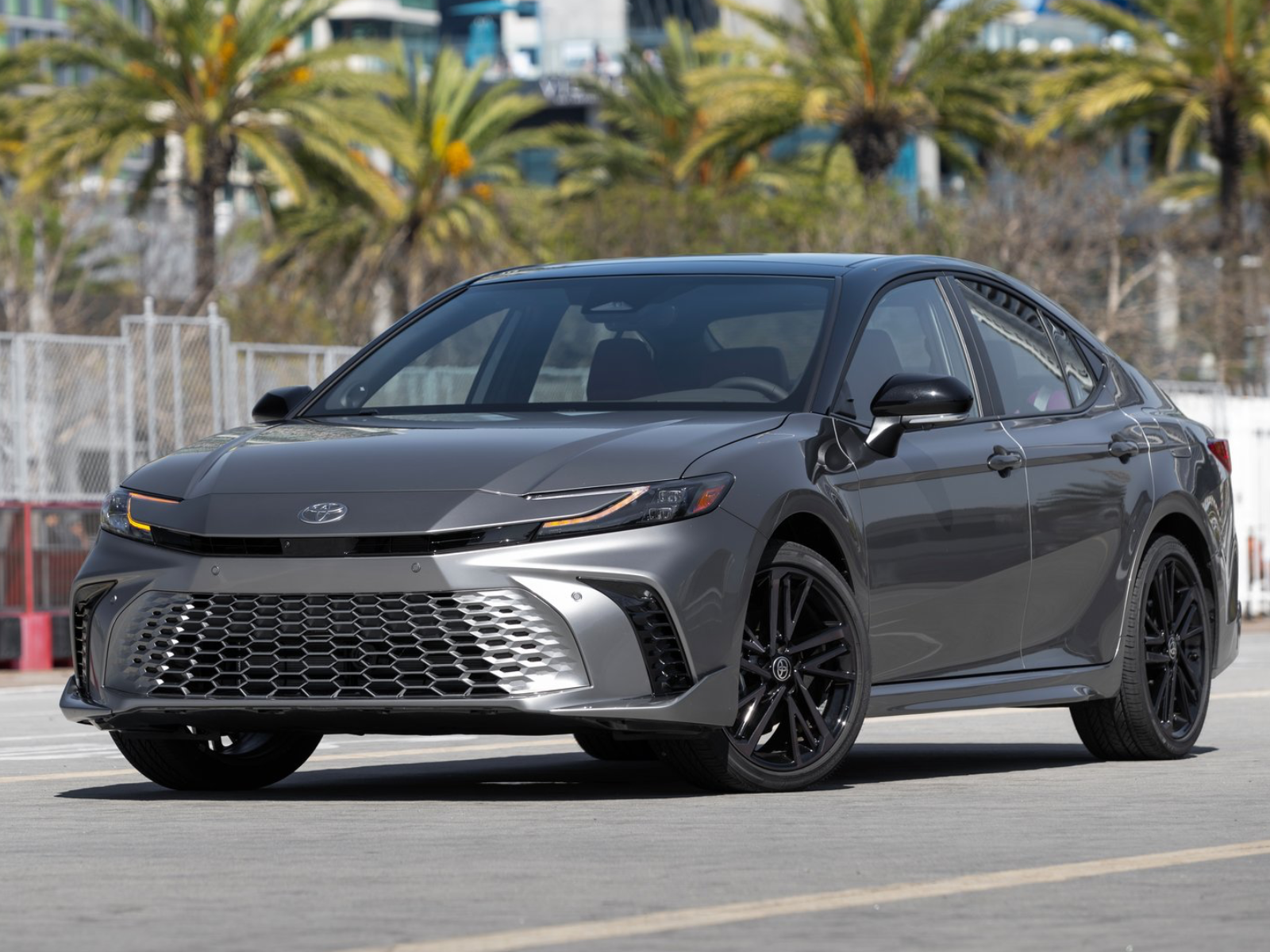 WATCH: Toyota Camry Beats Accord and Sonata In Hybrid Sedan Drag Race ...