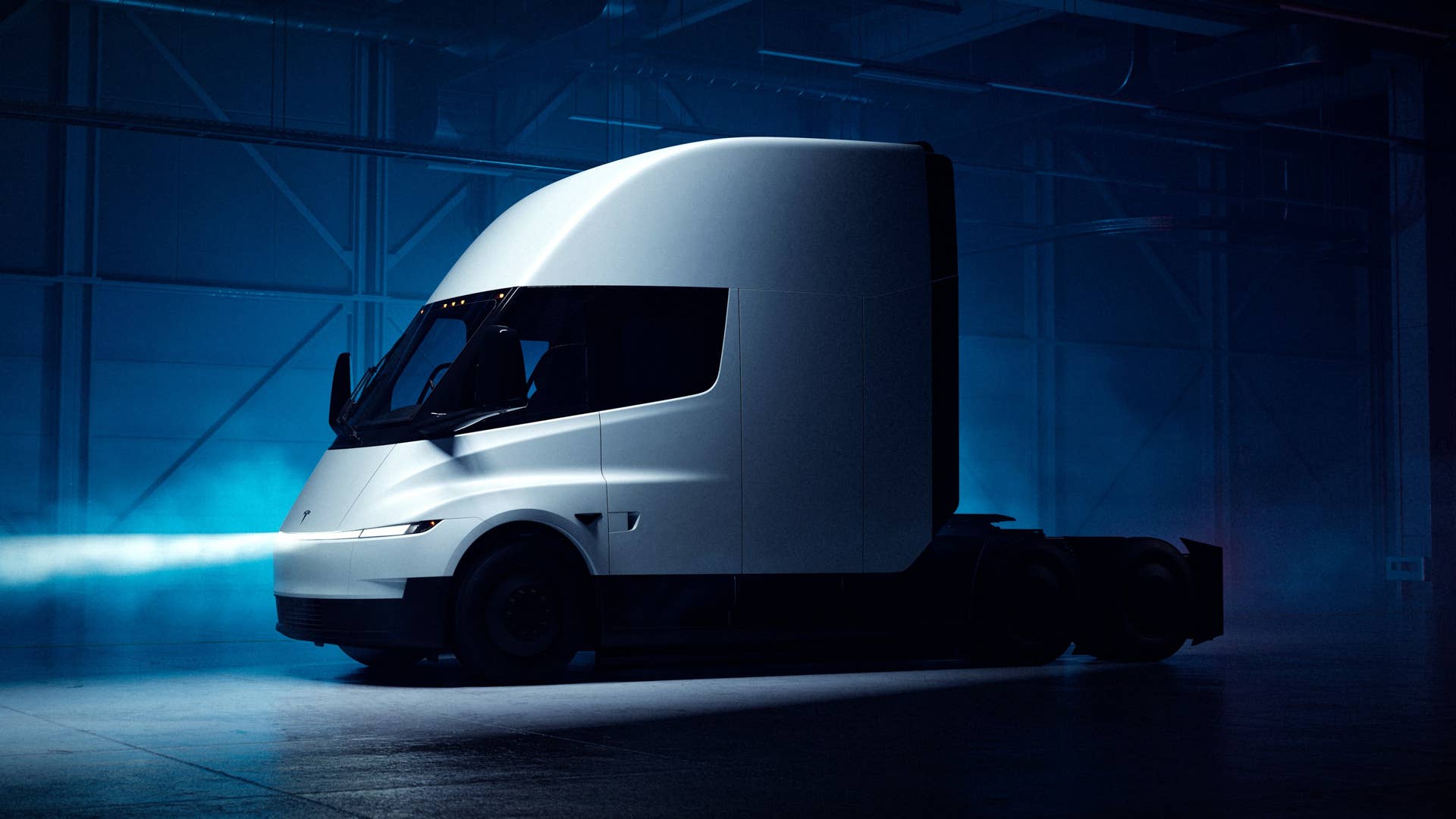 Tesla Semi Finally Enters Mass Production This Year With Final Specs ...