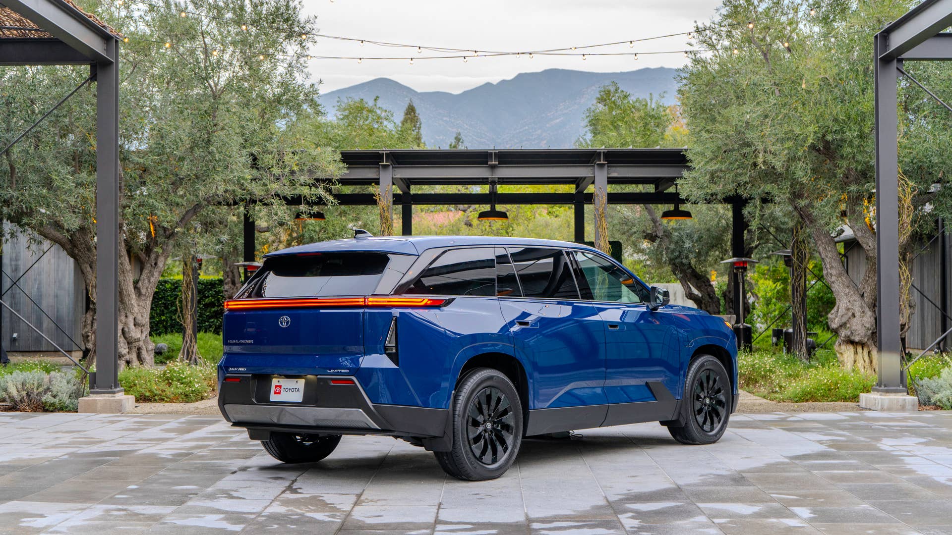 The 2027 Toyota Highlander Goes All-Electric: Exclusive First Look and ...