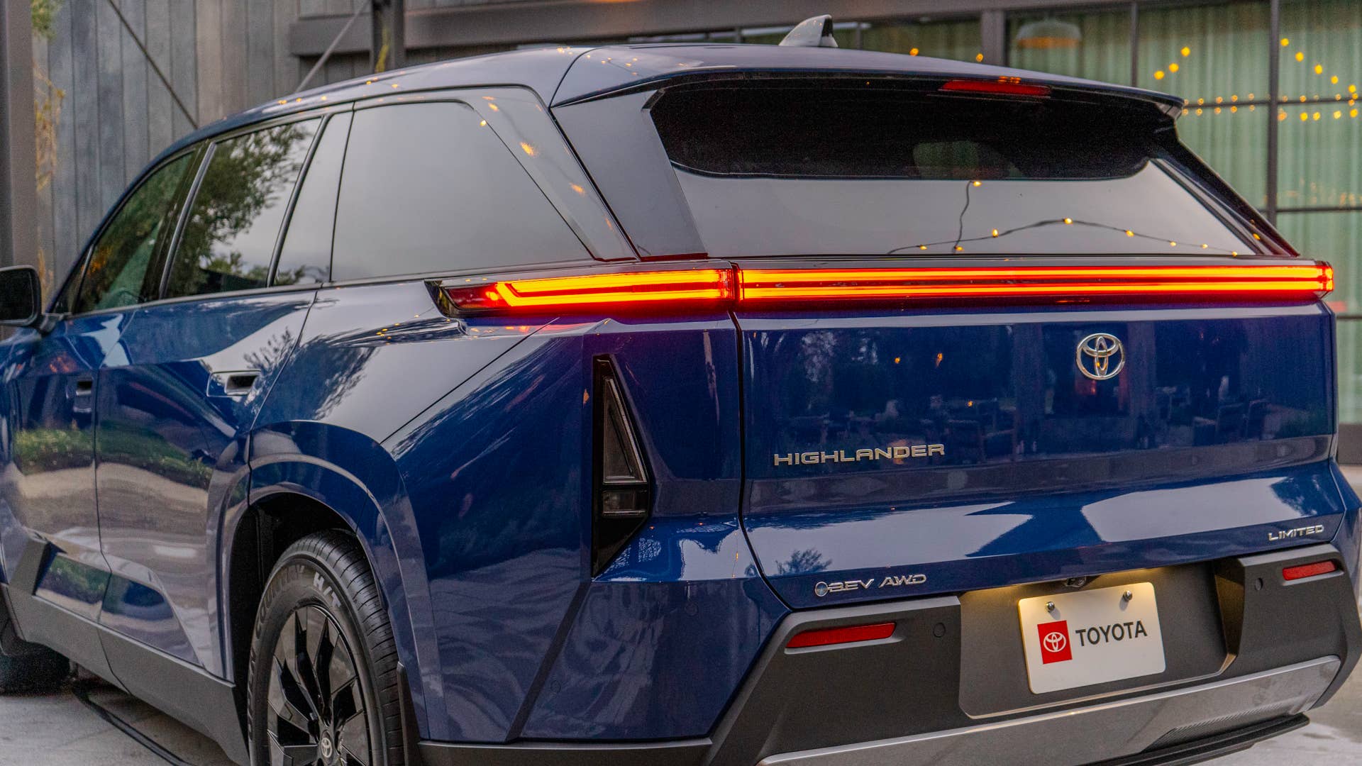 The 2027 Toyota Highlander Goes All-Electric: Exclusive First Look and ...