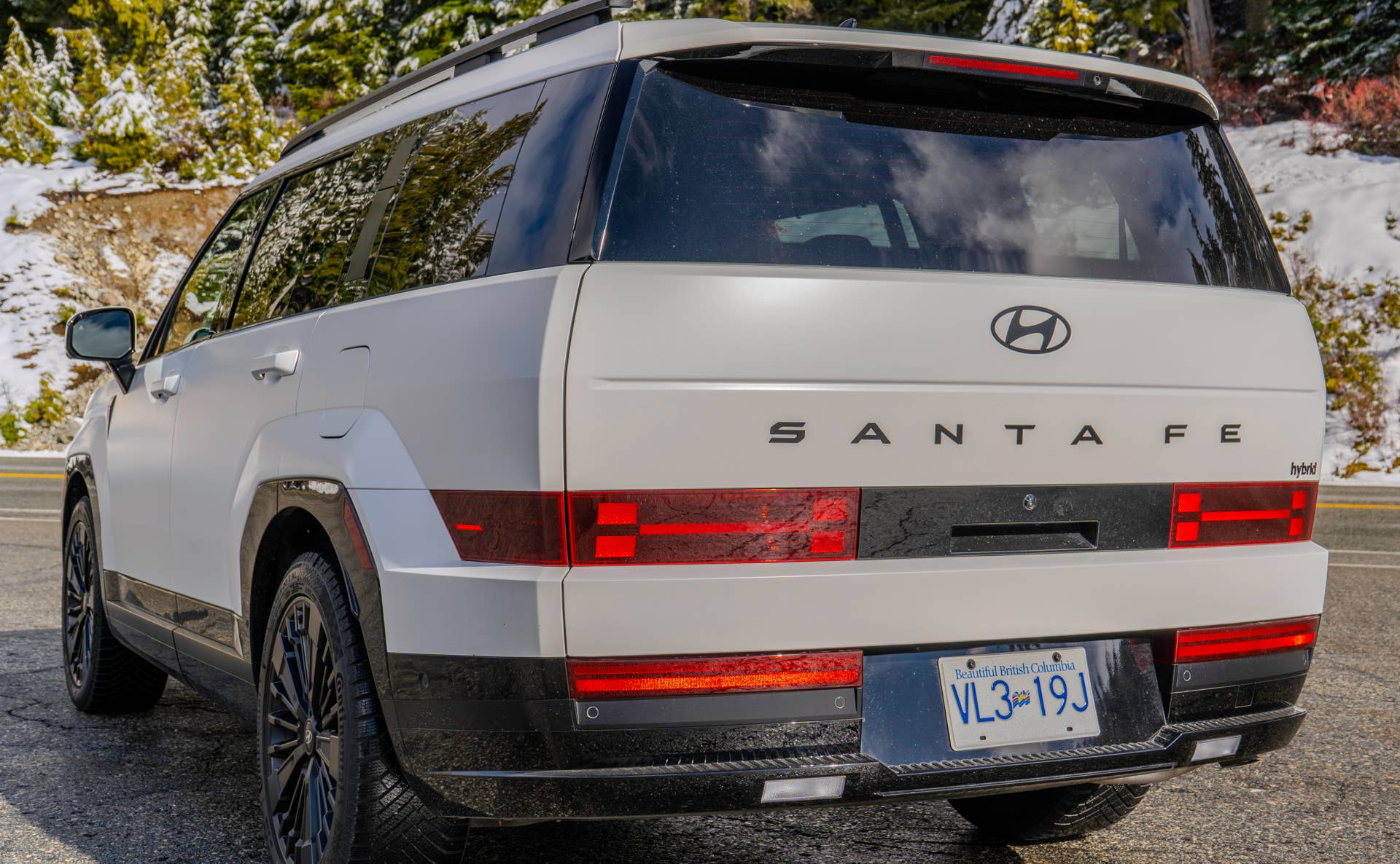 I Drove the 2026 Hyundai Santa Fe Hybrid Calligraphy: Here's My Honest ...