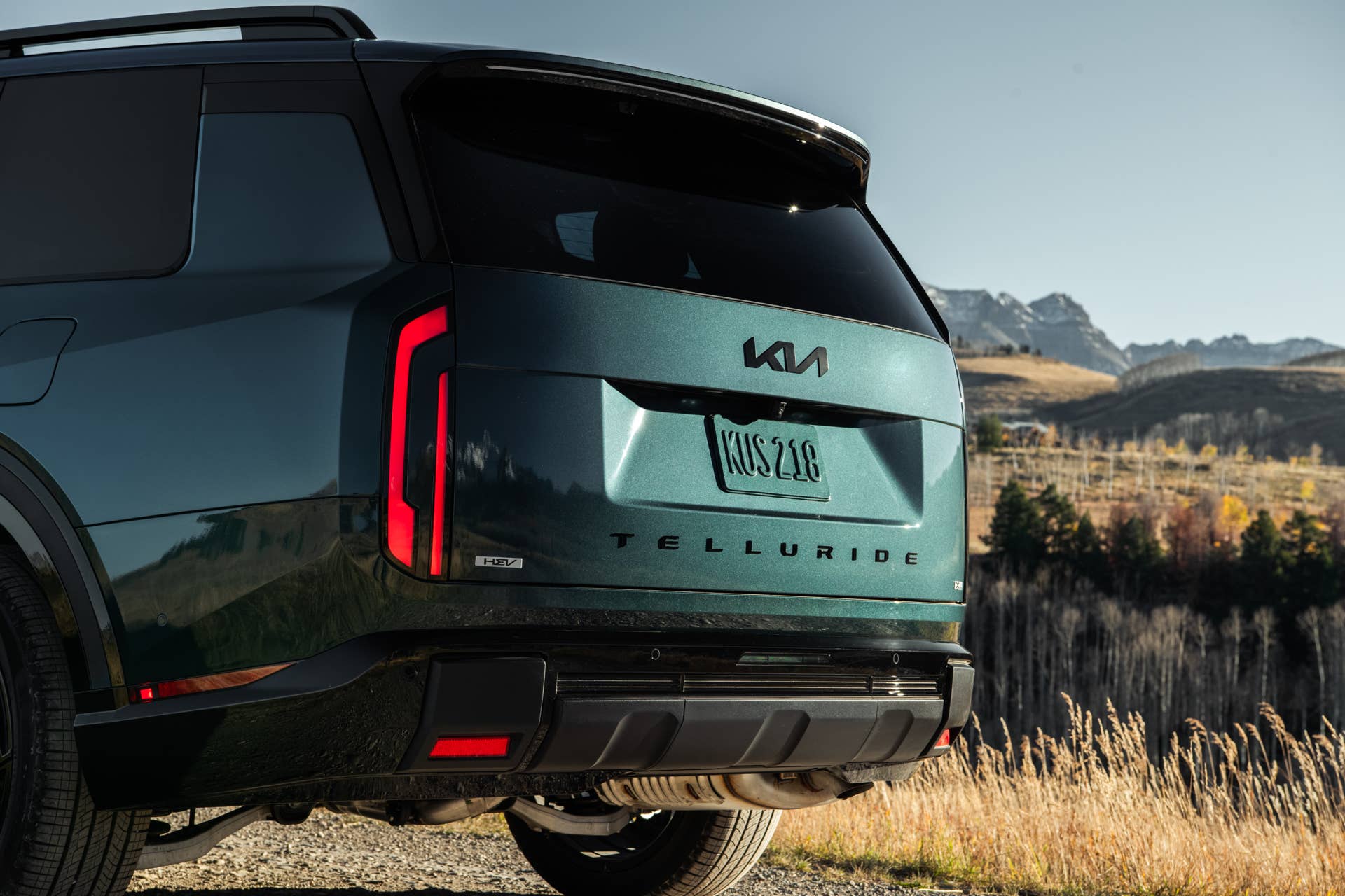2026 Honda Pilot or 2027 Kia Telluride? Midsize Crossovers Compared ...