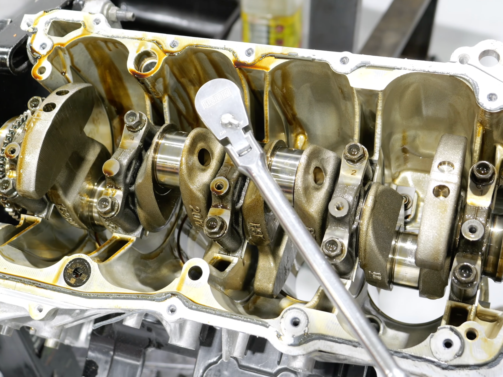 GM’s 2.0-Liter Turbo Engine Shows Heavy Wear at Just 24,000 Miles ...