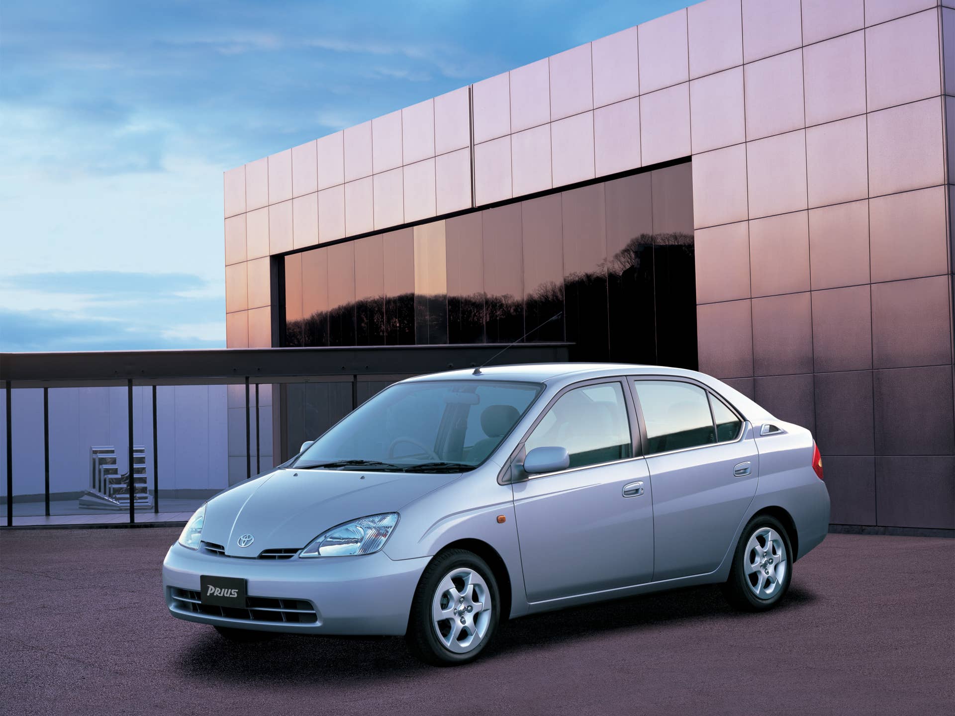 How Toyota Perfected the Hybrid - And Why Rivals Still Can’t Catch Up ...