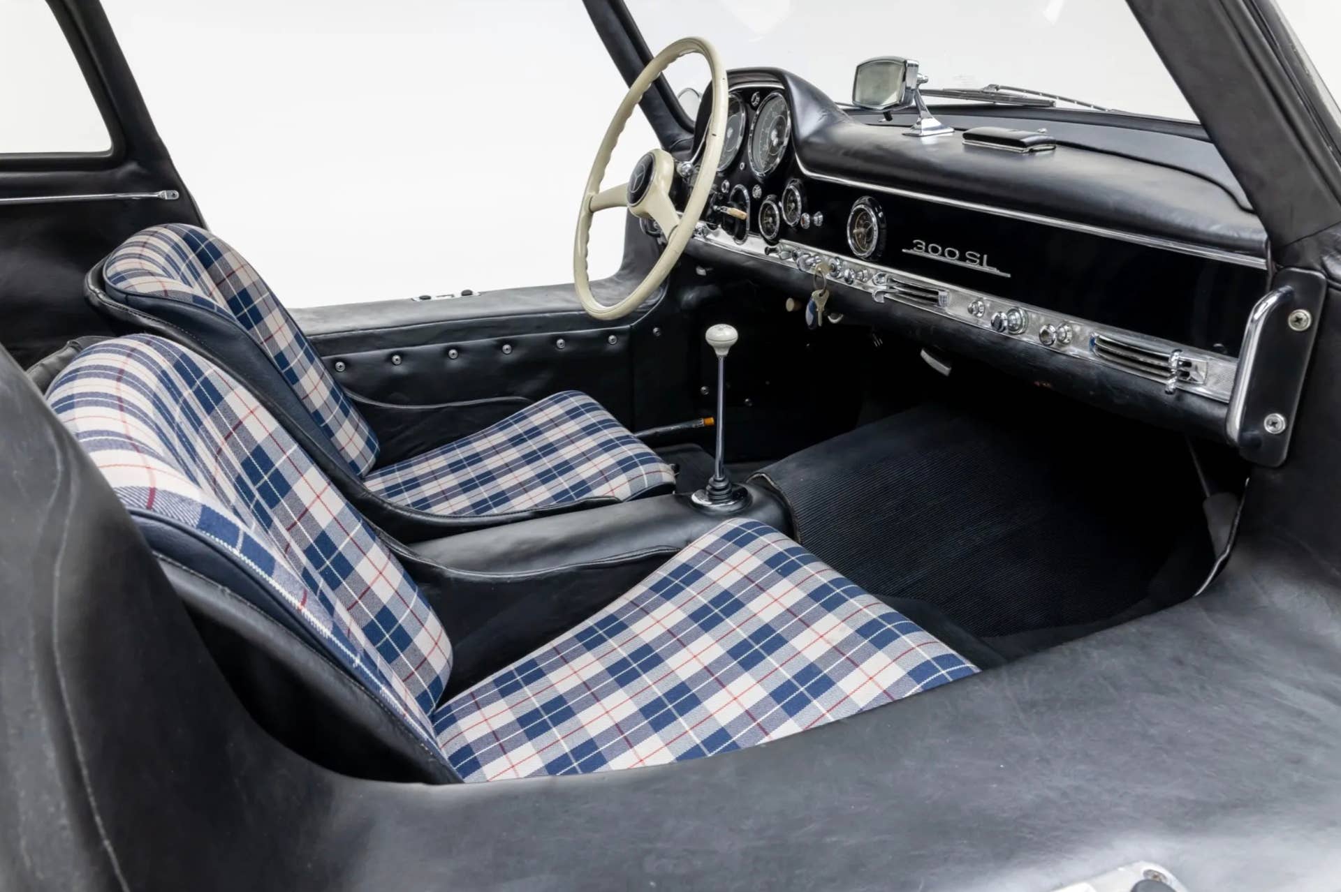 Mercedes 300SL Gullwing Heads to Auction After $101K Service Bill ...