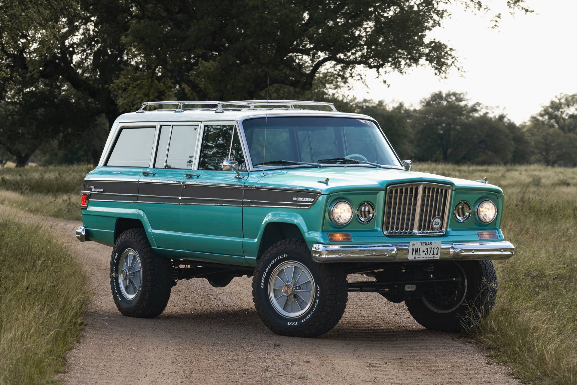 1966 Jeep Super Wagoneer Restomod Packs a 485-HP Hemi V8 - Autoblog