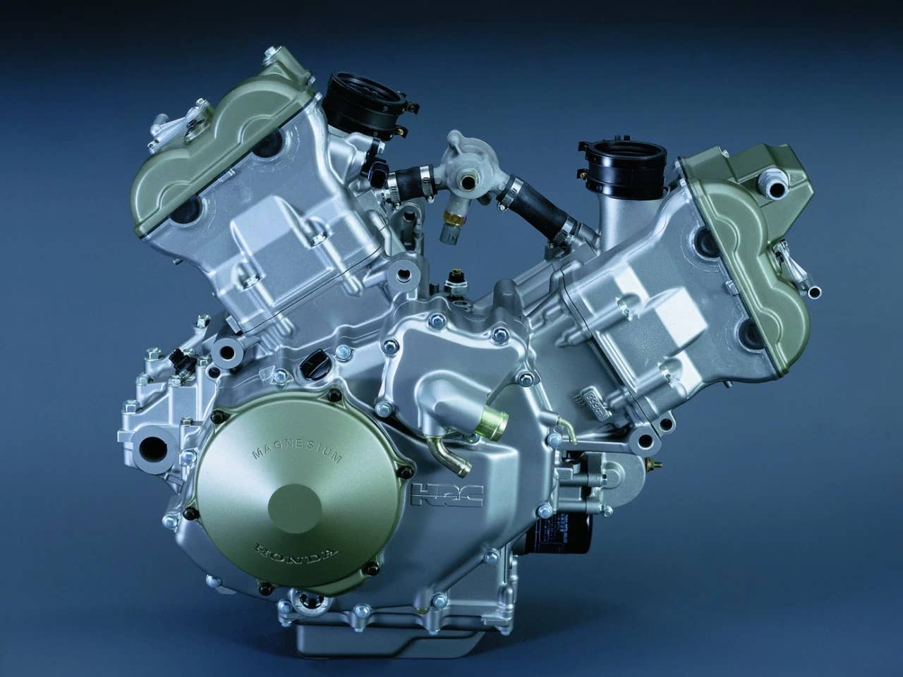 How Honda Built a V-Twin Engine to Beat Ducati - Autoblog