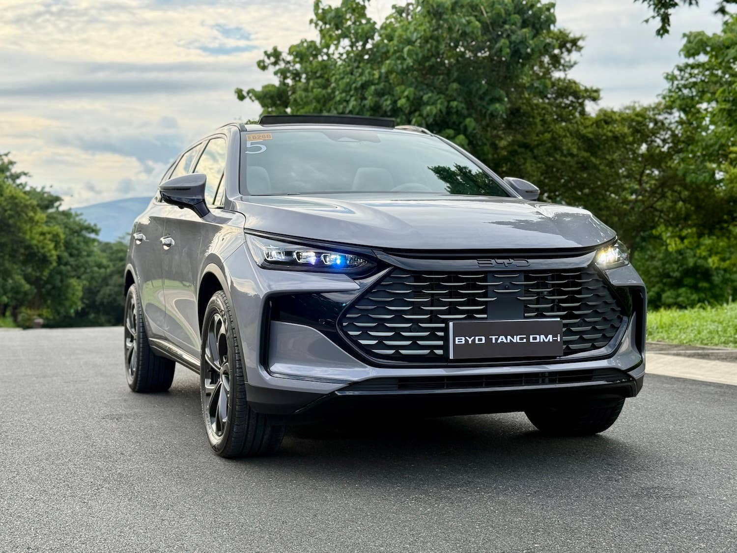 Tesla Changed How Cars Get Updates—So How Did BYD Take the Lead? - Autoblog