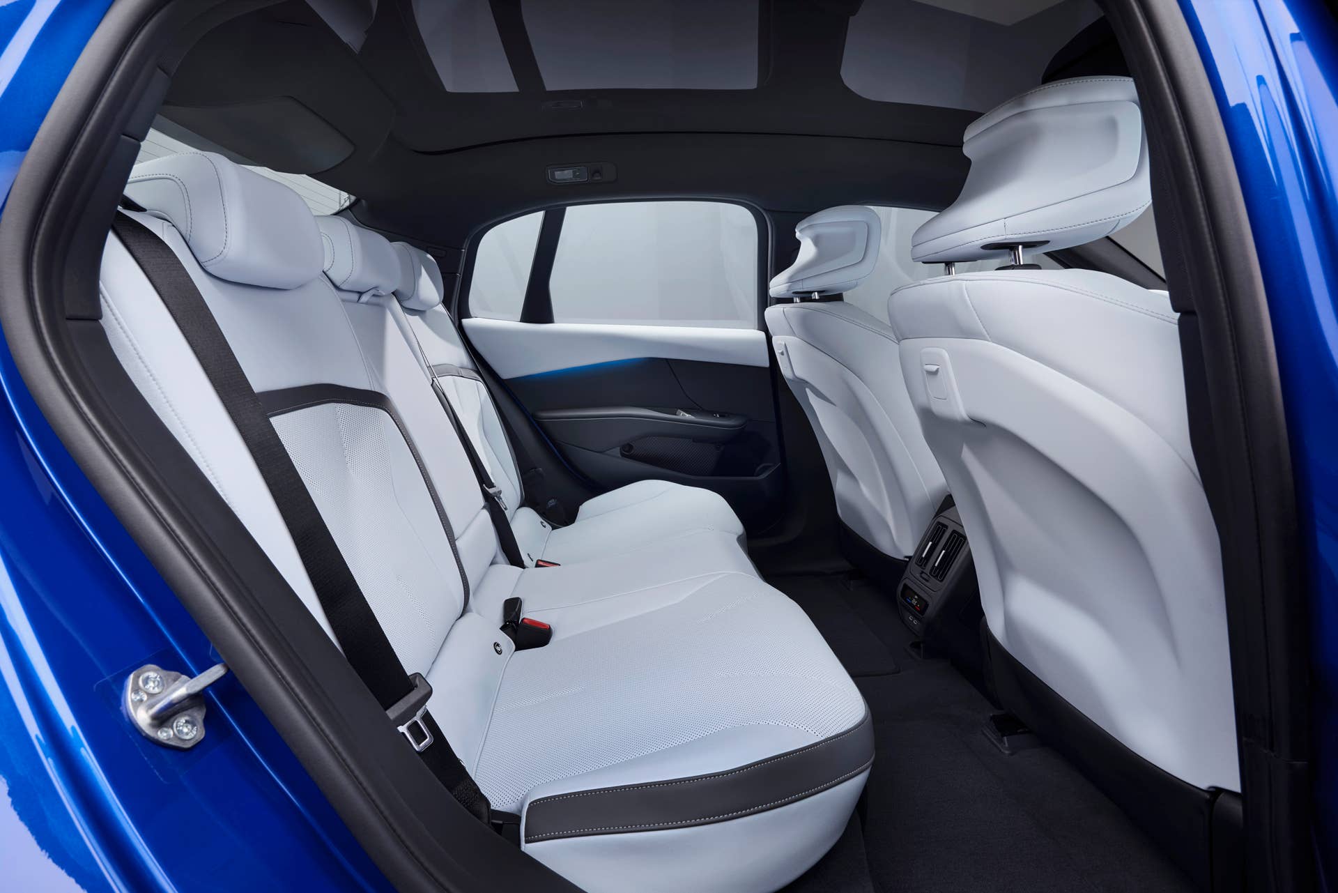 All-New BMW i3 Debuts As 440-Mile Electric 3 Series with Near-M3 Power ...
