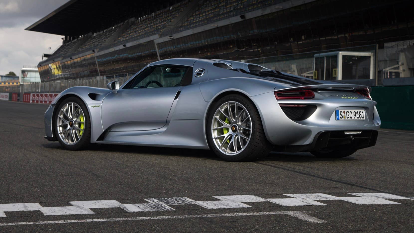 California Says Exotic Car Owners Avoided $1.8M in Taxes Using Montana ...