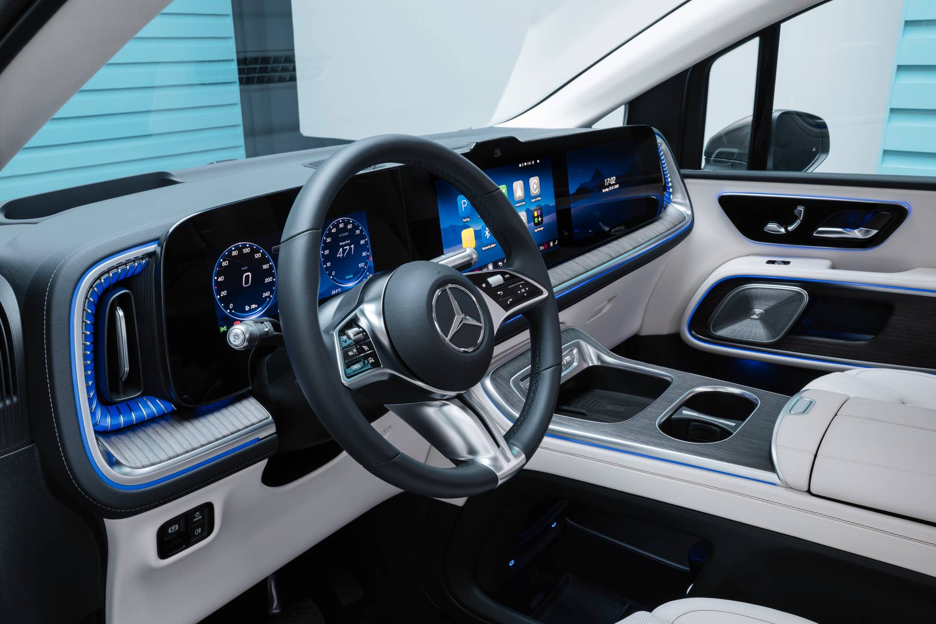 Mercedes-Benz VLE Brings S-Class Luxury To The Minivan Segment - Autoblog