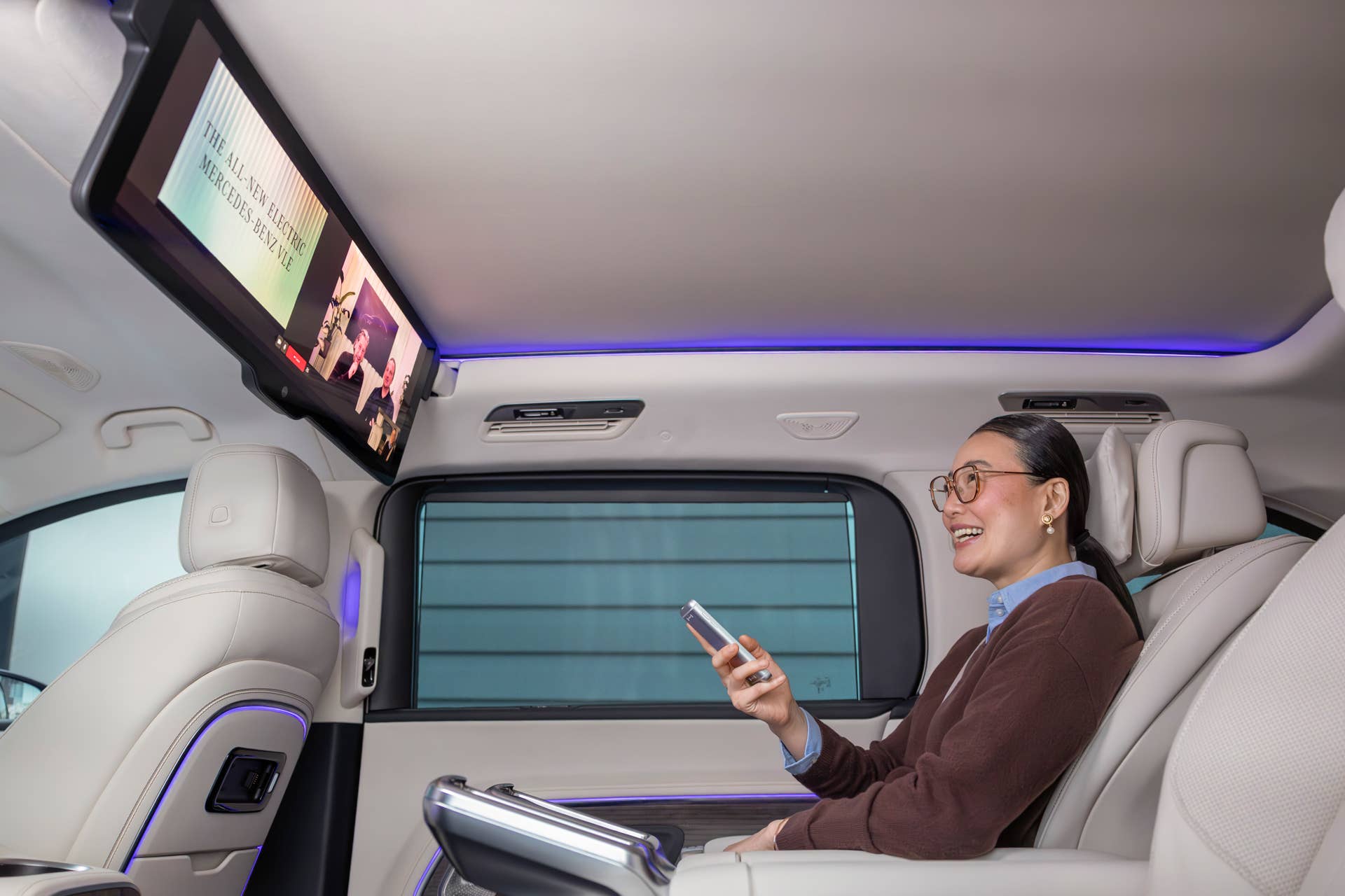 Mercedes-Benz VLE Brings S-Class Luxury To The Minivan Segment - Autoblog