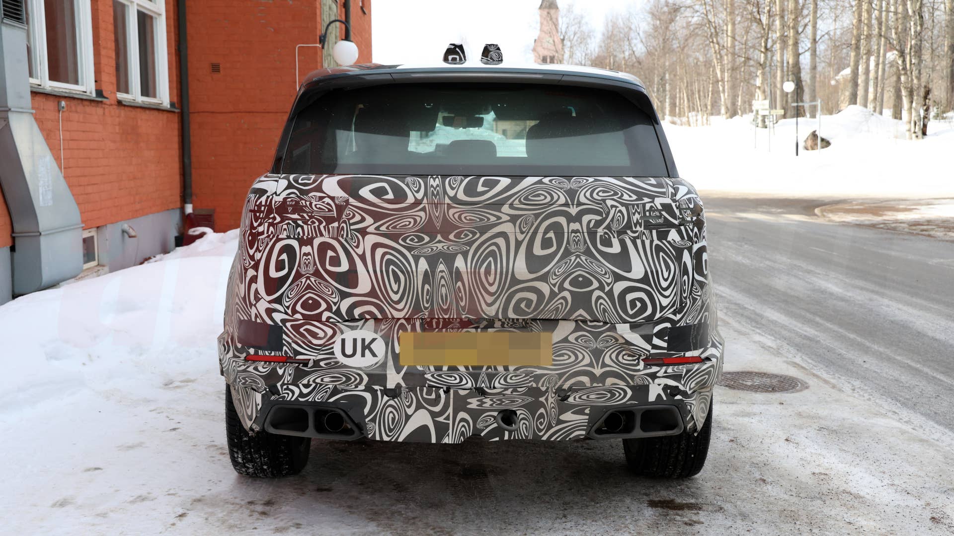 SPIED: The 2027 Range Rover Sport Is Getting a New Look - Autoblog