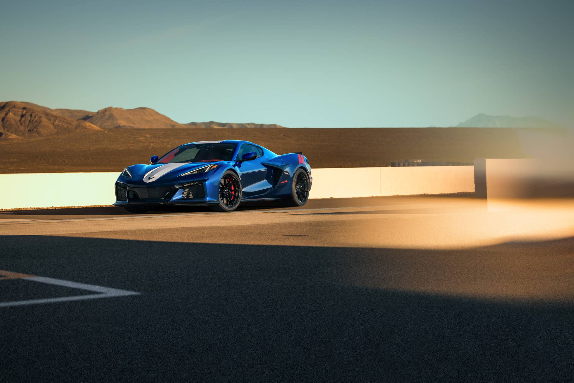 Corvette Grand Sport Returns With First-Ever Hybrid Model - Autoblog