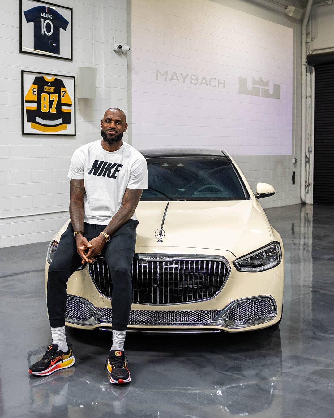 Maybach News, Ultra-Luxury Models, Design & Brand Updates - Autoblog