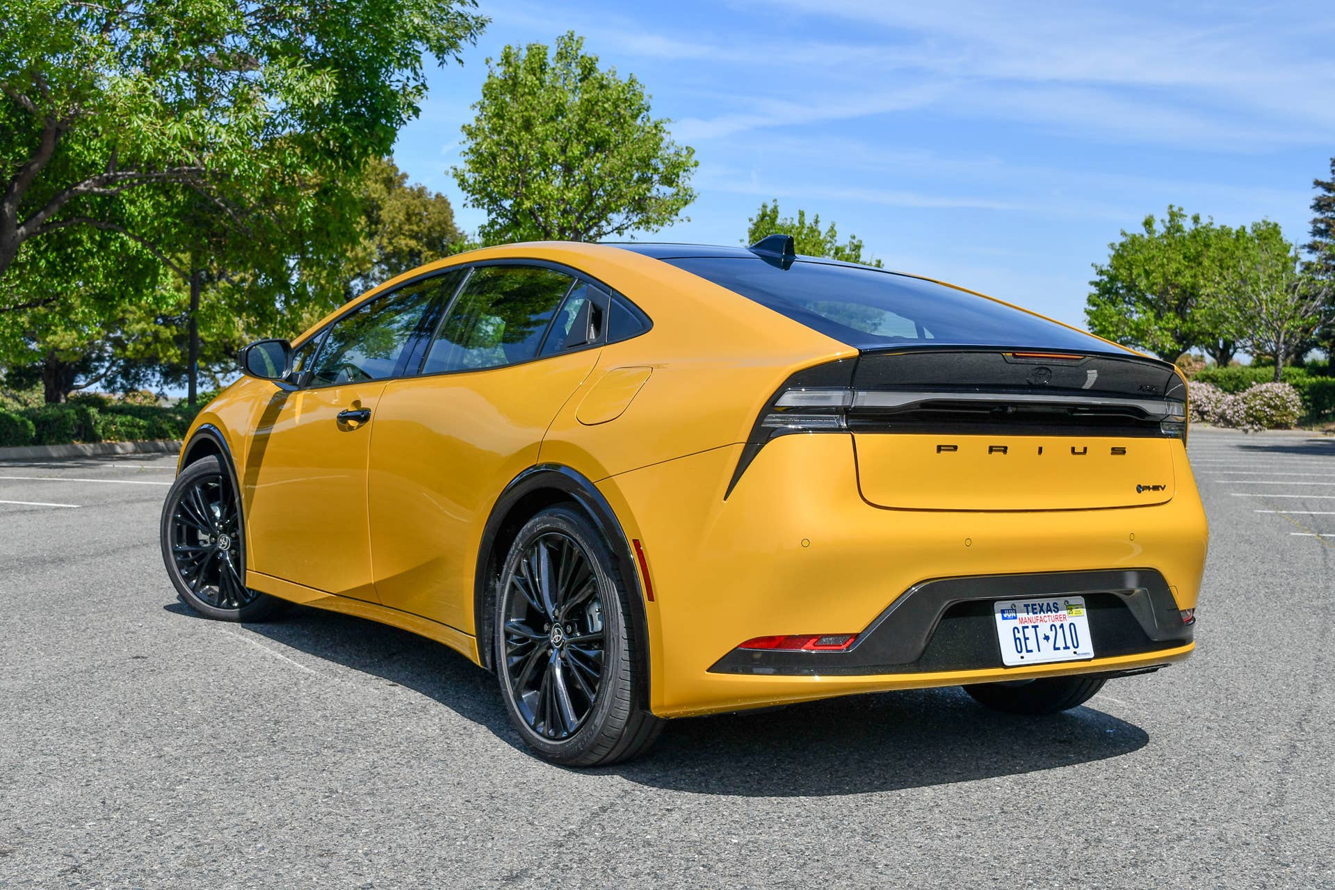 Toyota Drops Two Cheap Prius Lease Deals For April - Autoblog