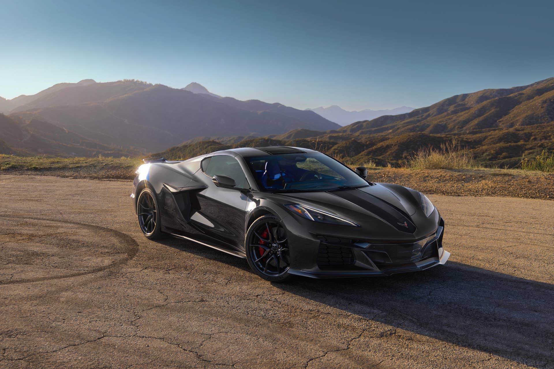 2027 Chevrolet Corvette Gets New Engine And Pricier Carbon Fiber ...