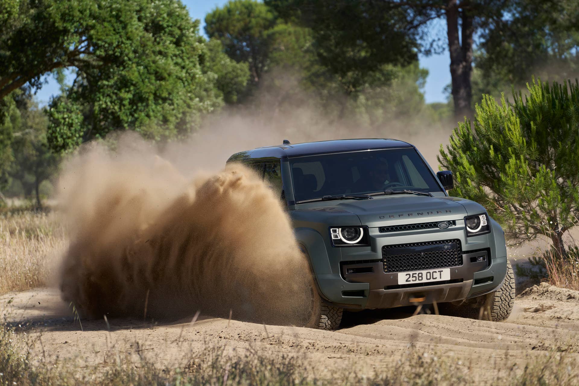 2026 Land Rover Defender vs. Ford Bronco: 5 Key Differences - Autoblog