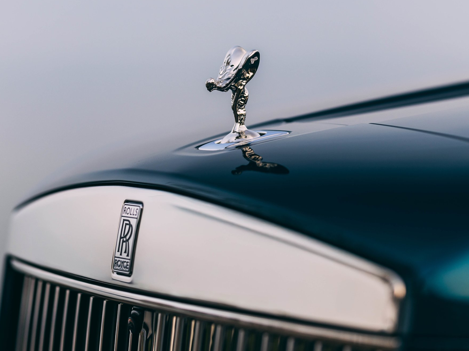 Rolls-Royce Is Protecting Buyers From Rising Interest Rates - Autoblog