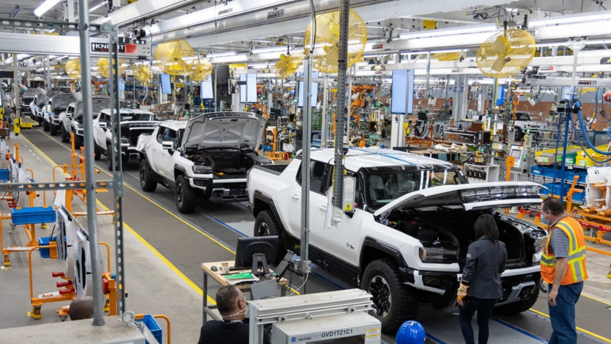GM Pauses EV Production, Lays Off 1,300 Workers - Autoblog