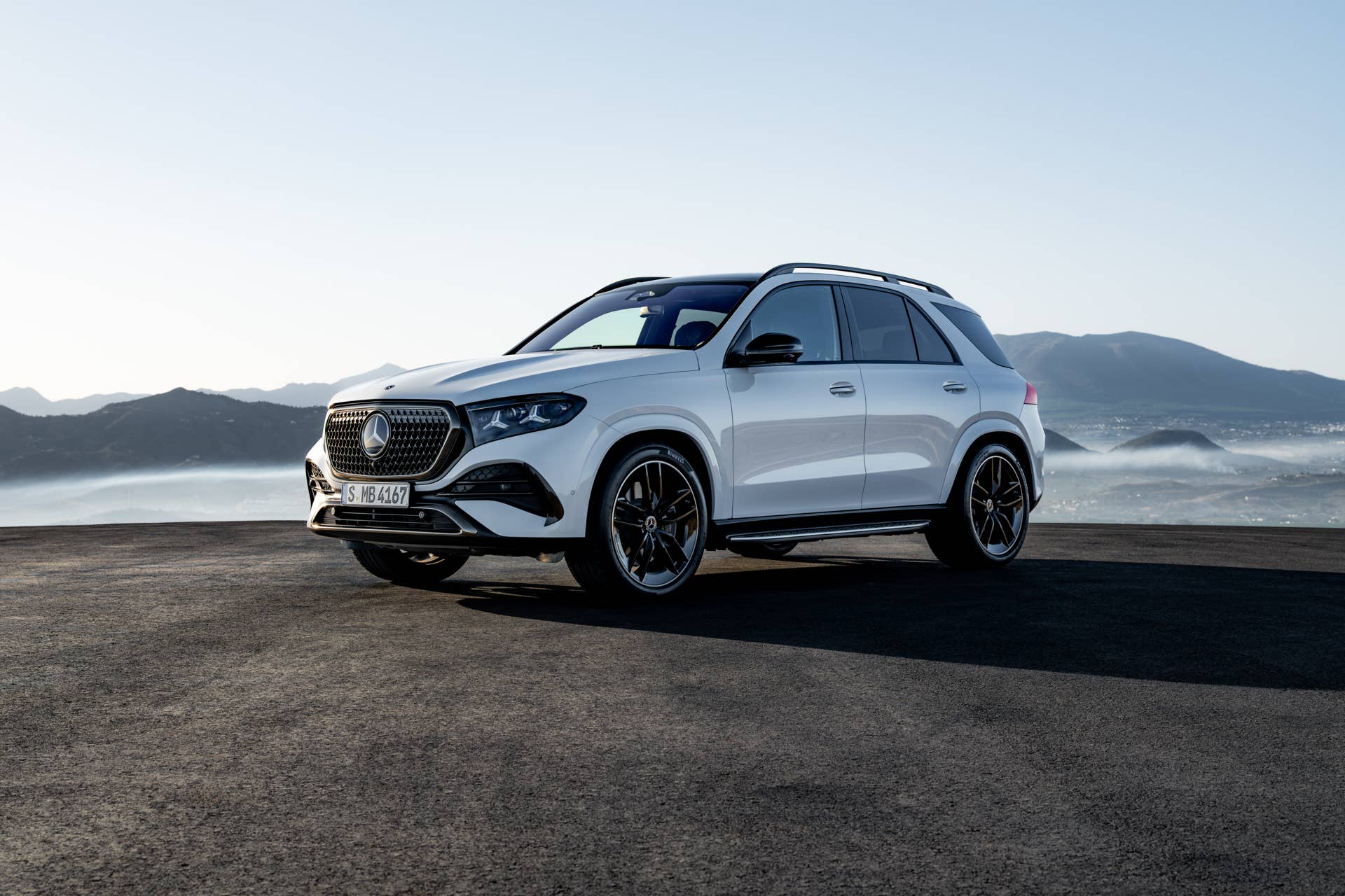 2027 Mercedes GLE Debuts With Massive Changes Ahead of BMW X5 Clash ...