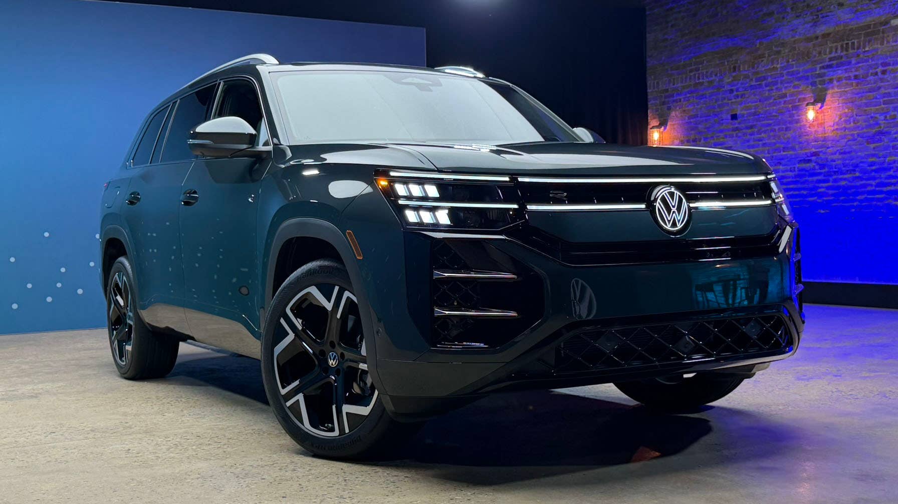 Volkswagen Is Finally Bringing Hybrids to Its Biggest SUVs - Autoblog