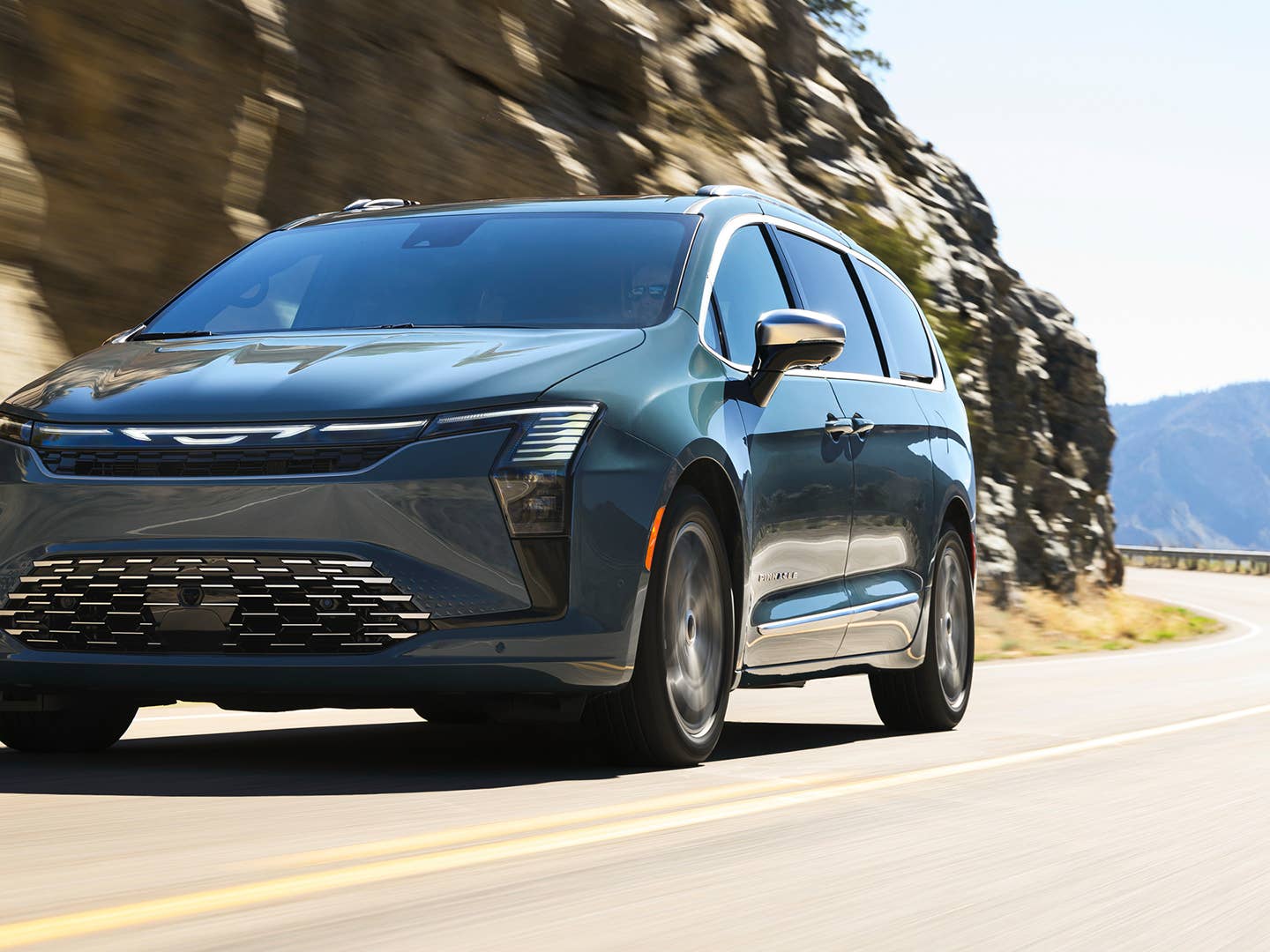 2027 Chrysler Pacifica Arrives With New Look, Updated Tech, and New ...