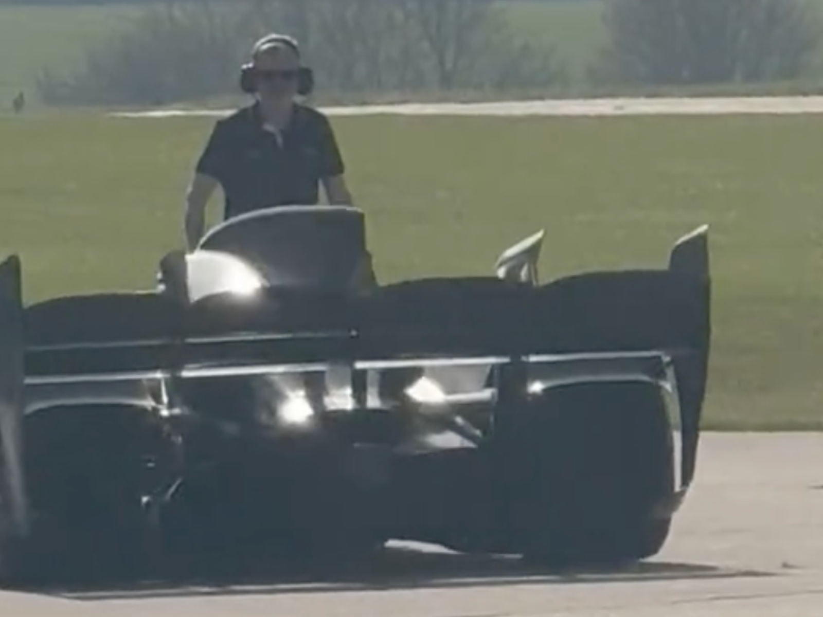 Aston Martin Spotted Testing Wild Single-Seat Valkyrie With F1 Cues ...