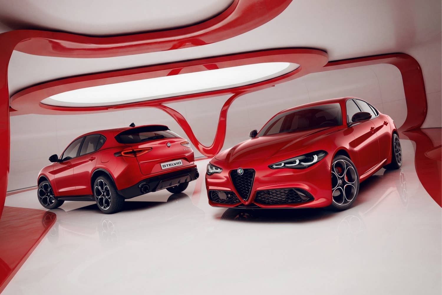 Alfa Romeo Giulia and Stelvio Get a 'Carbon' Package With Barely Any ...