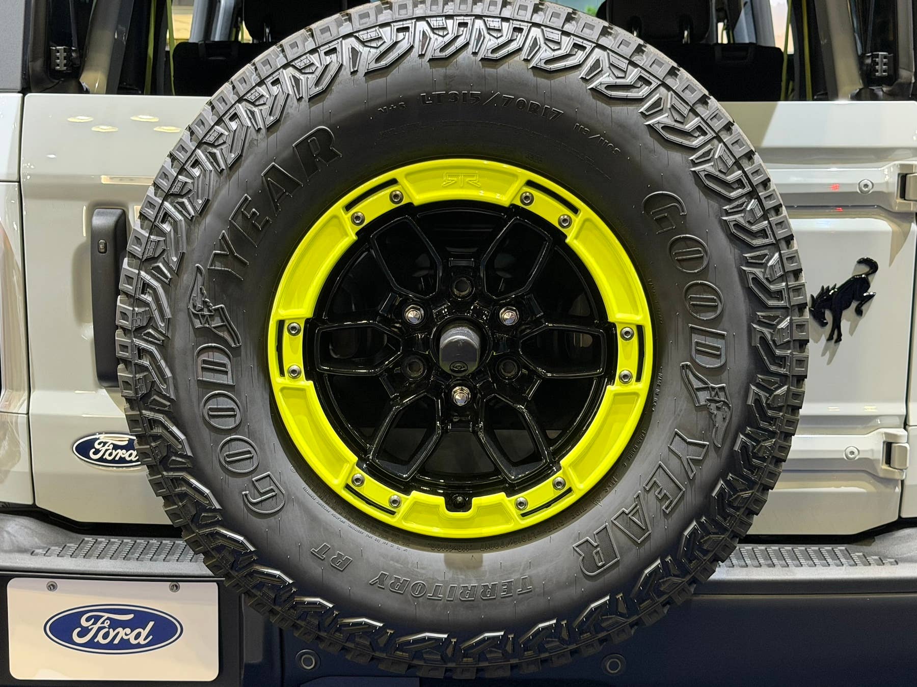 Ford Bronco RTR Up Close Looks Ready to Have Fun with the Raptor - Autoblog