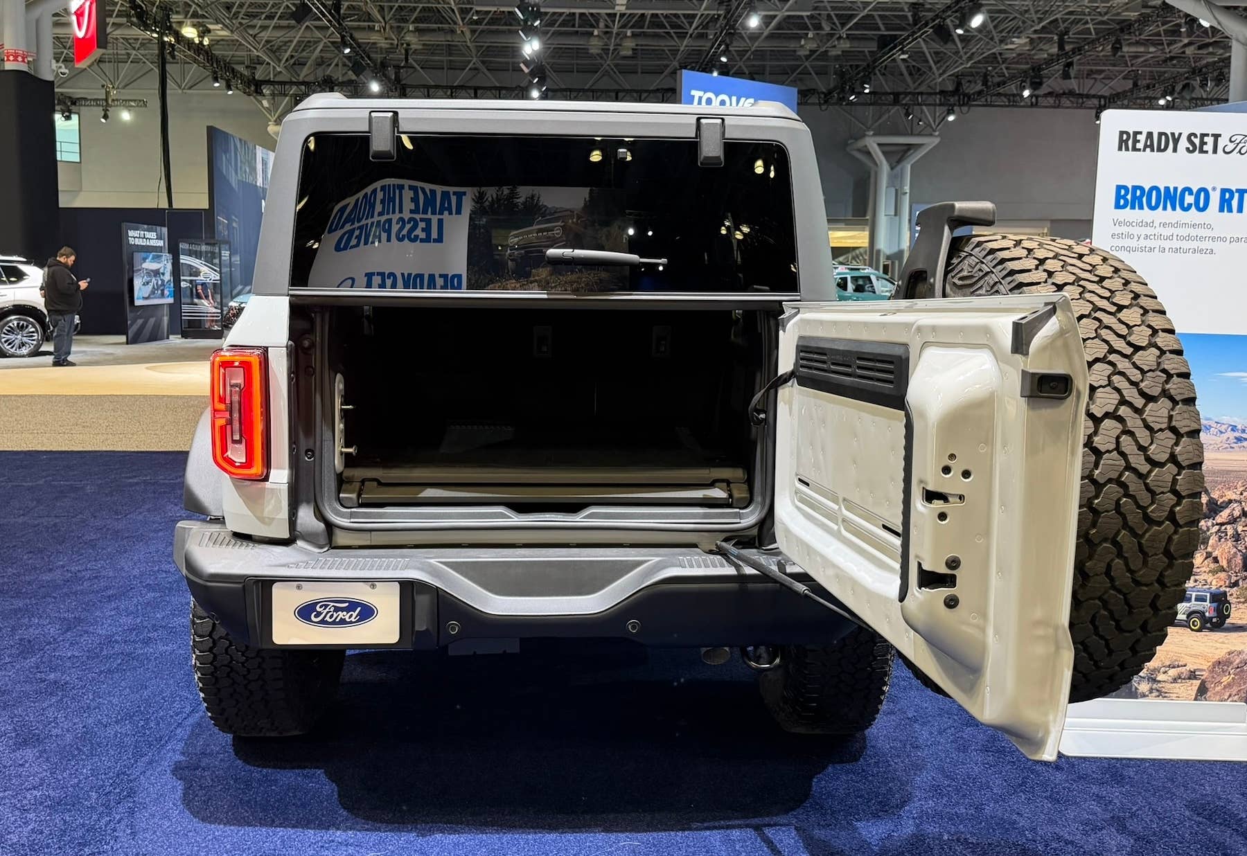 Ford Bronco RTR Up Close Looks Ready to Have Fun with the Raptor - Autoblog