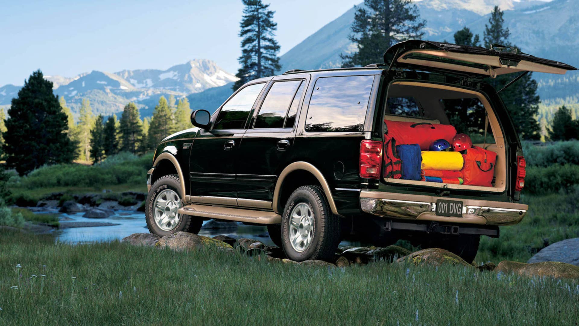 Ford Expedition Turns 30: The SUV That Took On the Suburban - Autoblog