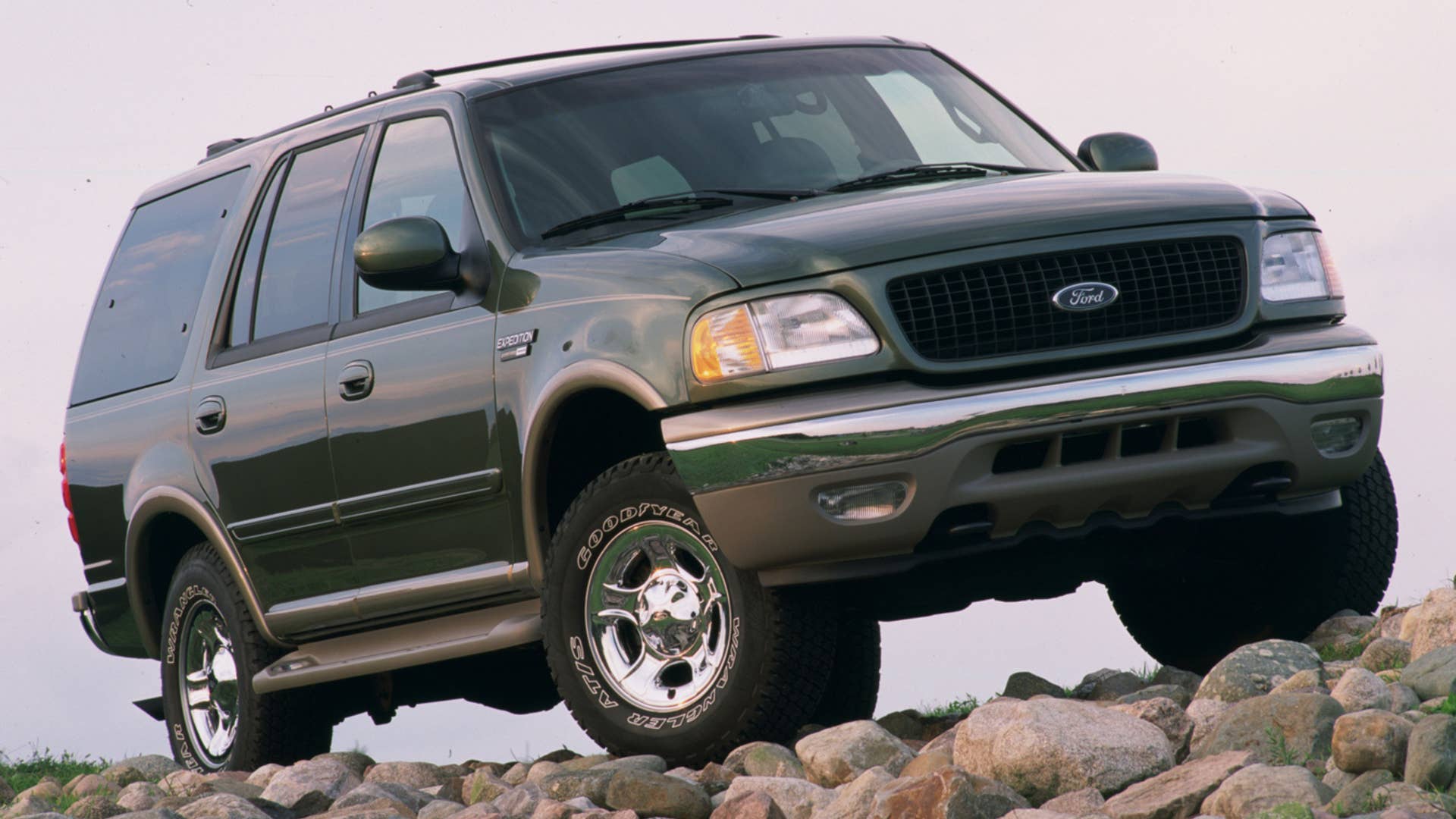 Ford Expedition Turns 30: The SUV That Took On the Suburban - Autoblog