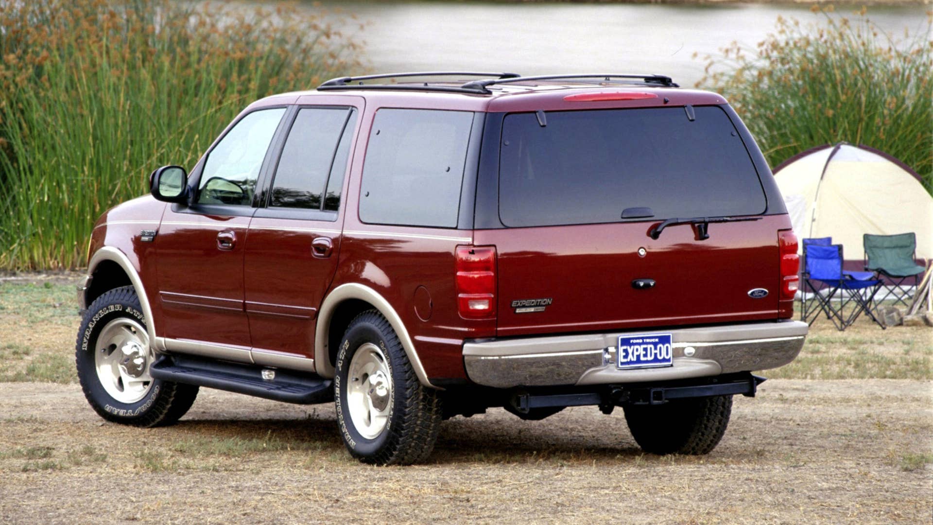 Ford Expedition Turns 30: The SUV That Took On the Suburban - Autoblog