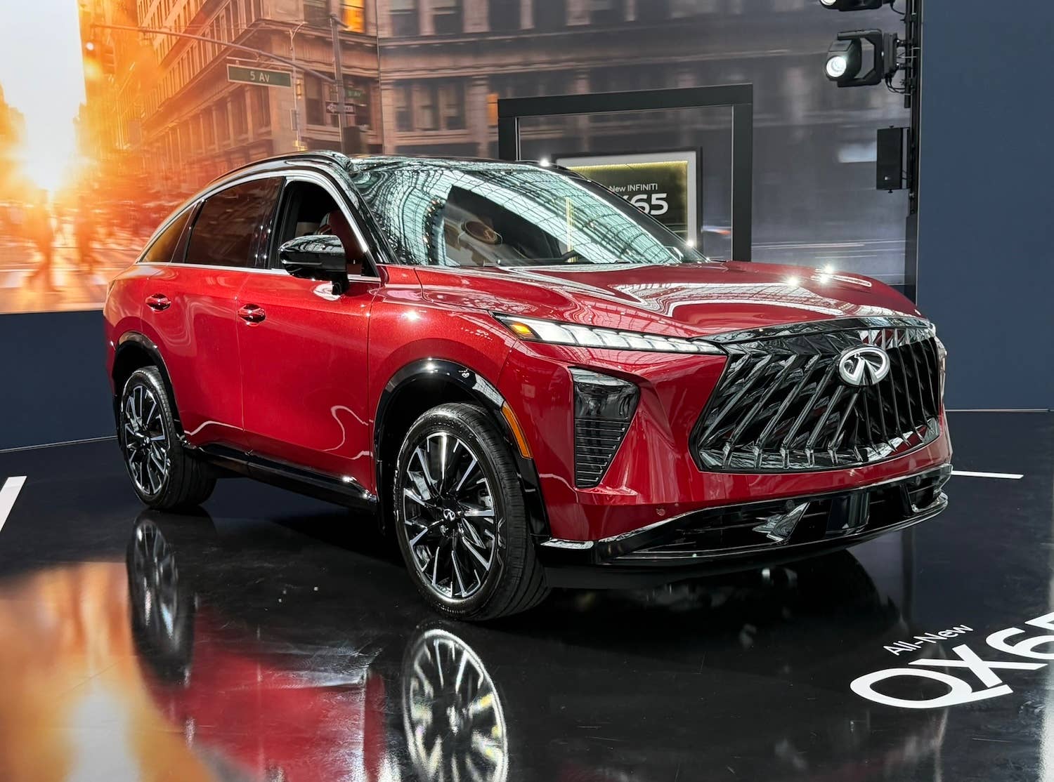 The Infiniti QX65 Looks Ready for a Red Sport Comeback - Autoblog