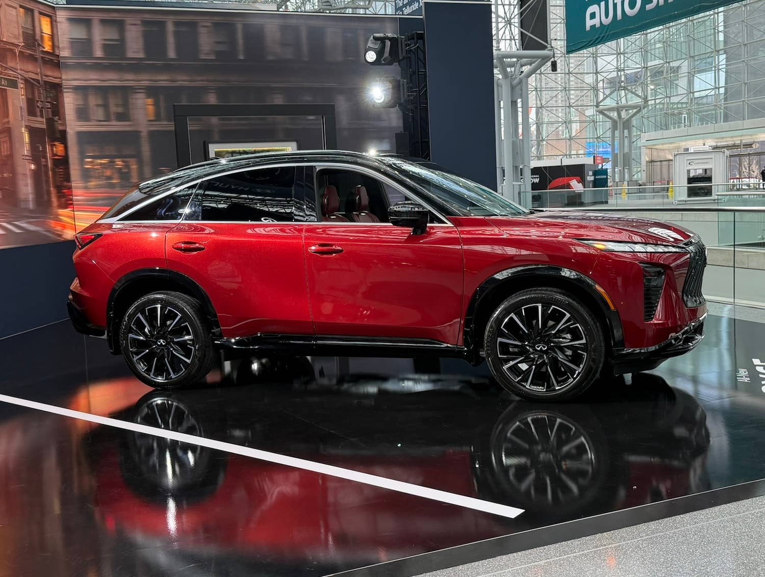 The Infiniti QX65 Looks Ready for a Red Sport Comeback - Autoblog