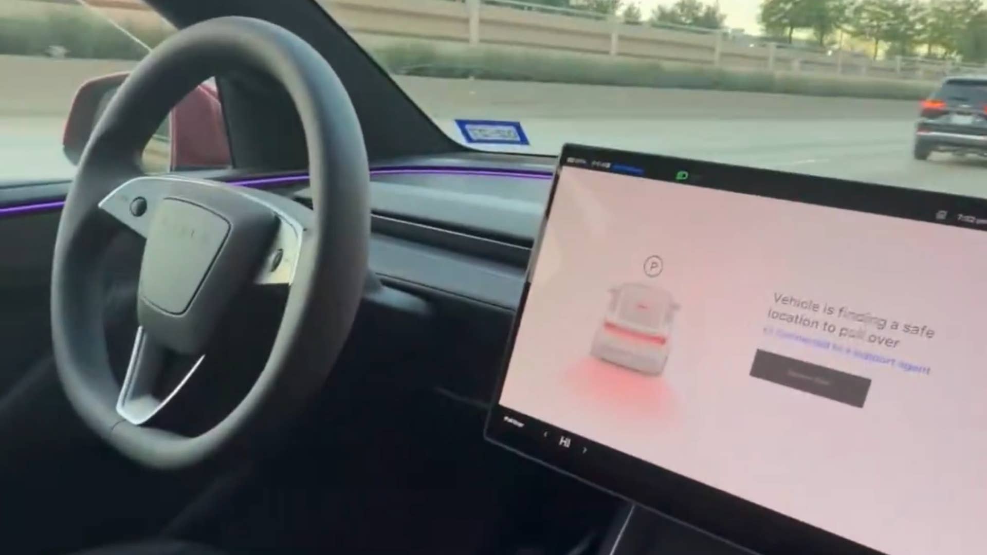 WATCH: Tesla Robotaxi Tells Passenger to Exit Car at 40 MPH - Autoblog