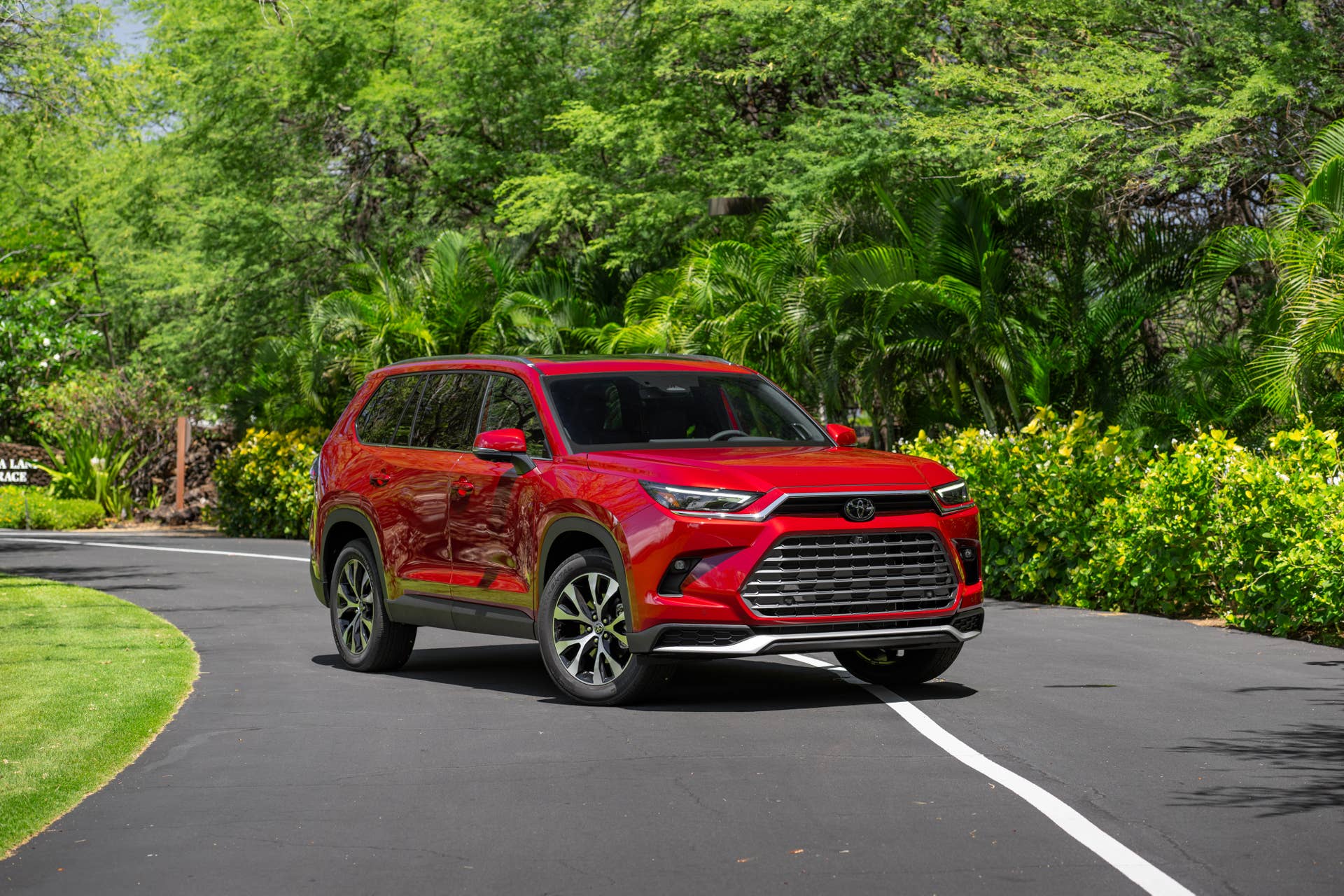 2026 Toyota Grand Highlander Review, Specs, MPG, and Pricing - Autoblog