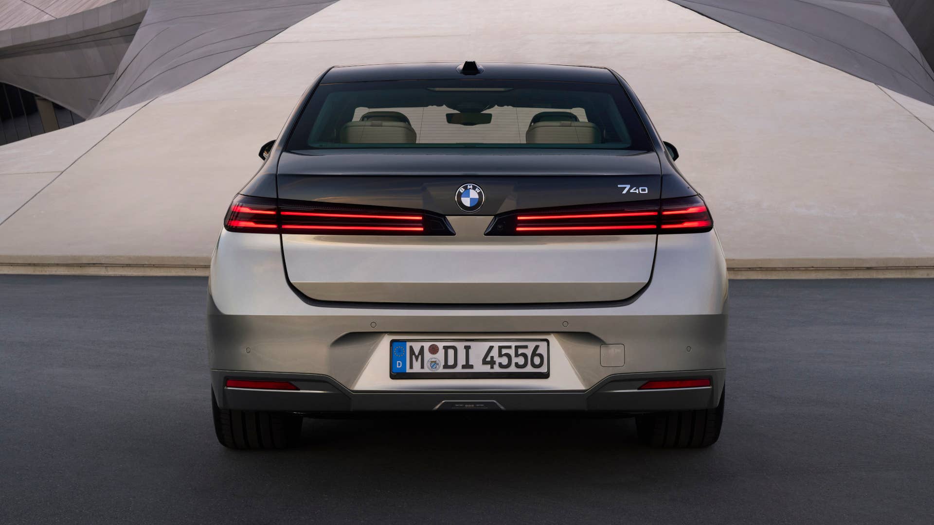 2027 BMW 7 Series Vs. 2027 Mercedes-Benz S-Class: BMW’s High-Tech ...