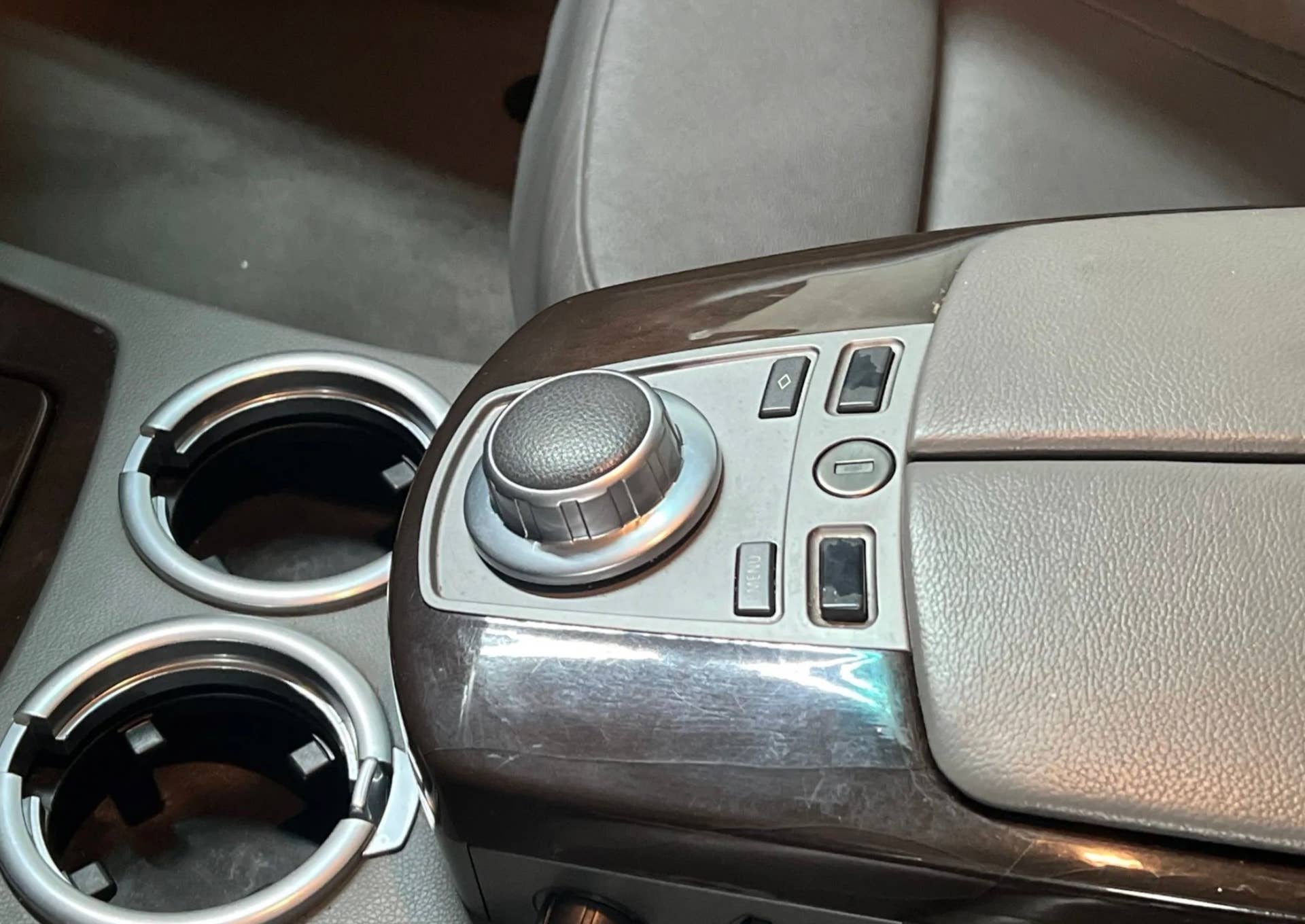 BMW 7 Series Finally Drops the iDrive Controller First Introduced on ...