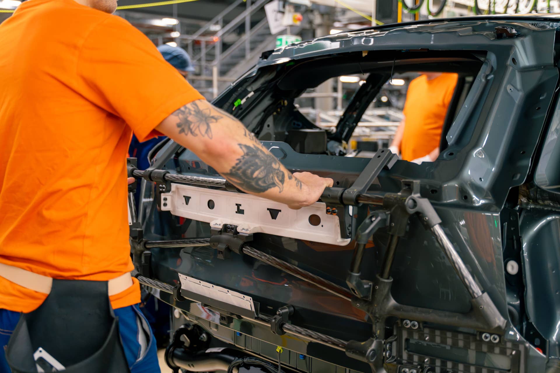 Volvo Starts Production of Its Most Important SUV in Years - Autoblog