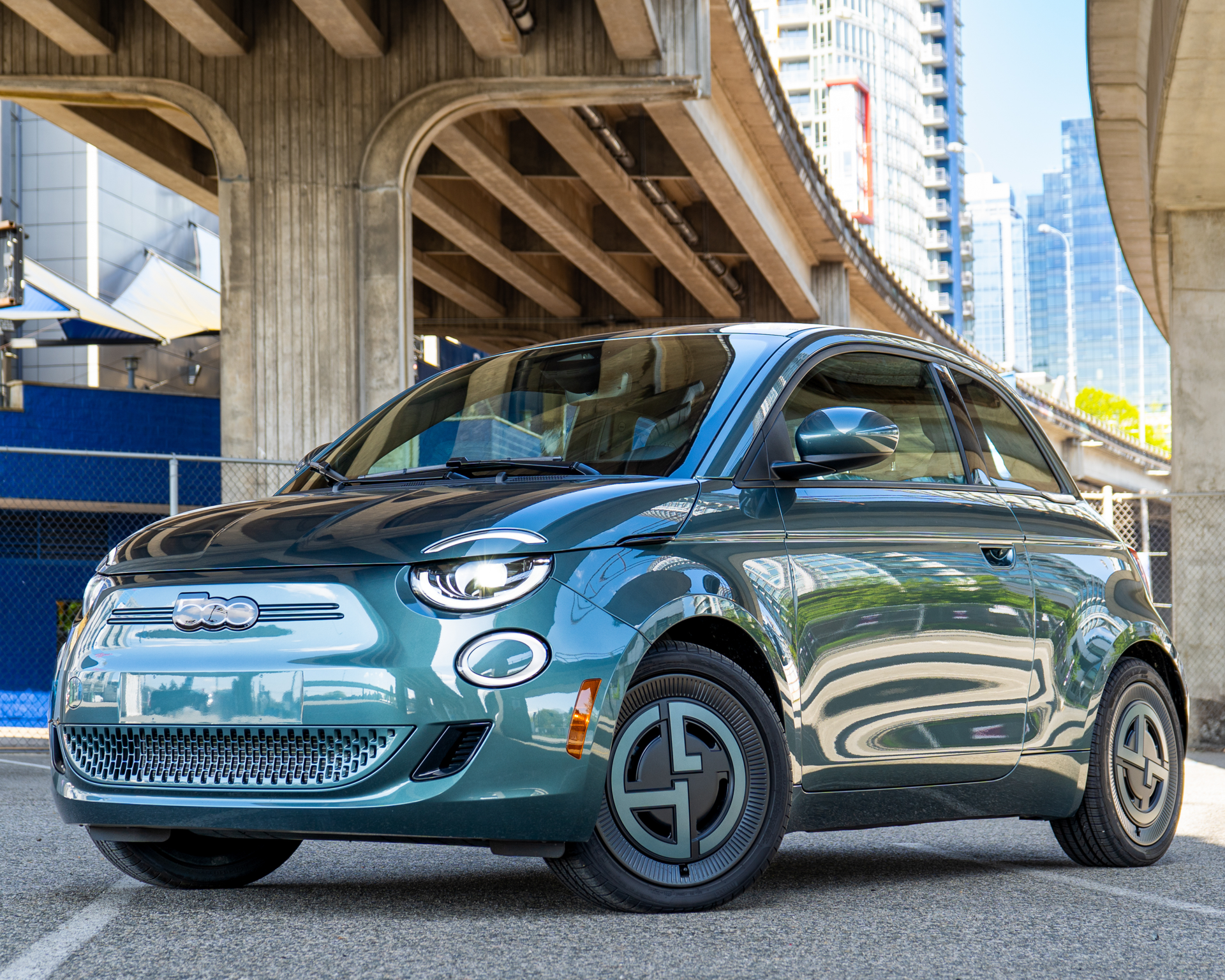 I Drove the 2025 Fiat 500e Giorgio Armani Edition: Here's My Honest ...