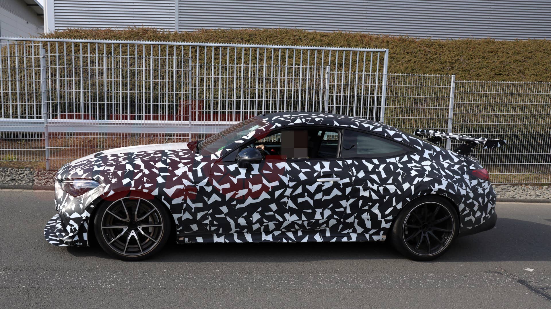Mercedes’ 646-HP AMG CLE Could Make the BMW M4 CSL Look Tame - Autoblog