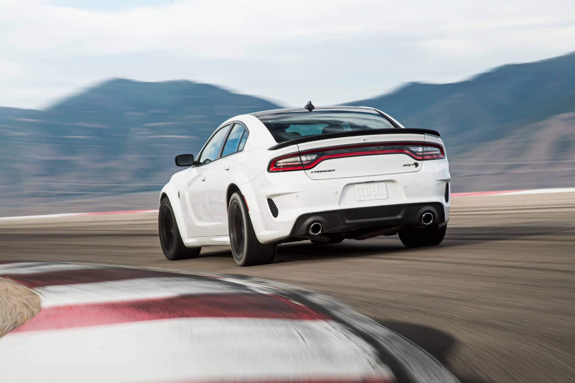 Dodge Challenger vs Charger Key Differences - Autoblog