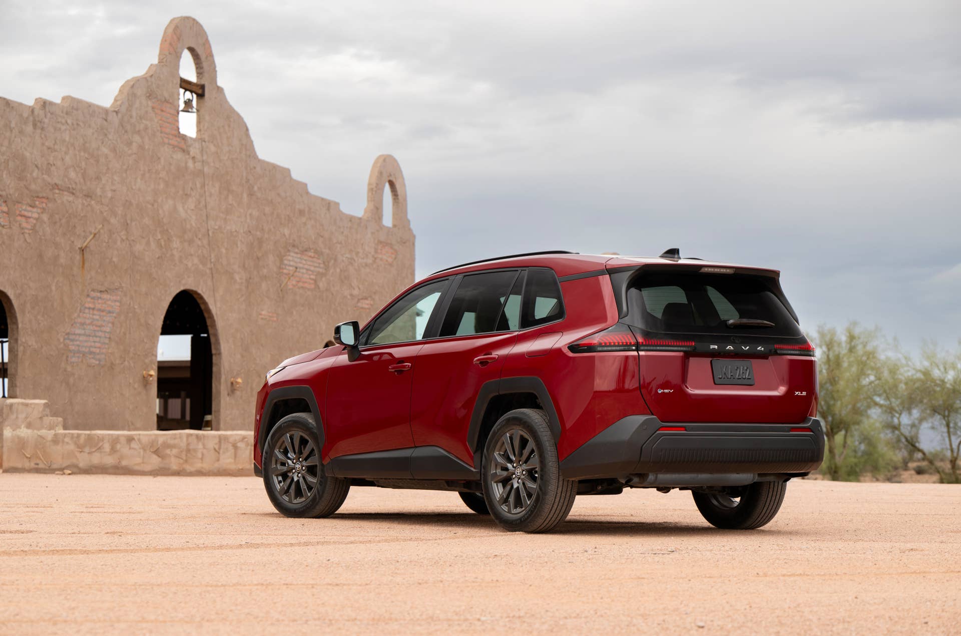 2026 Toyota RAV4 Review, Specs, Pricing and Warranty - Autoblog