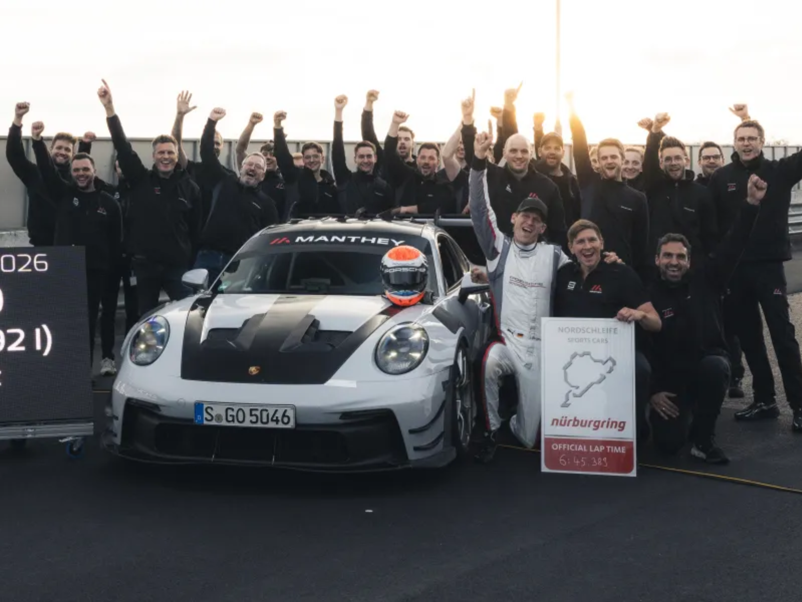 Porsche 911 GT3 RS With Manthey Kit Runs 6:45 Nürburgring Lap, Beating ...