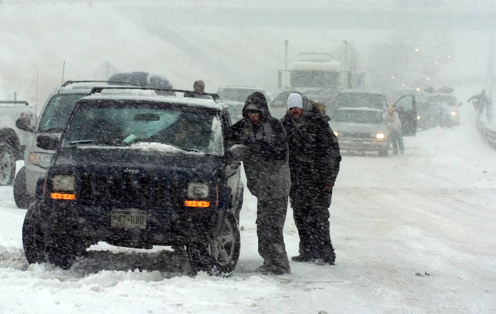 Winter Storm Warning: 50-Degree Crash Brings 9 Inches of Snow to I-70 ...
