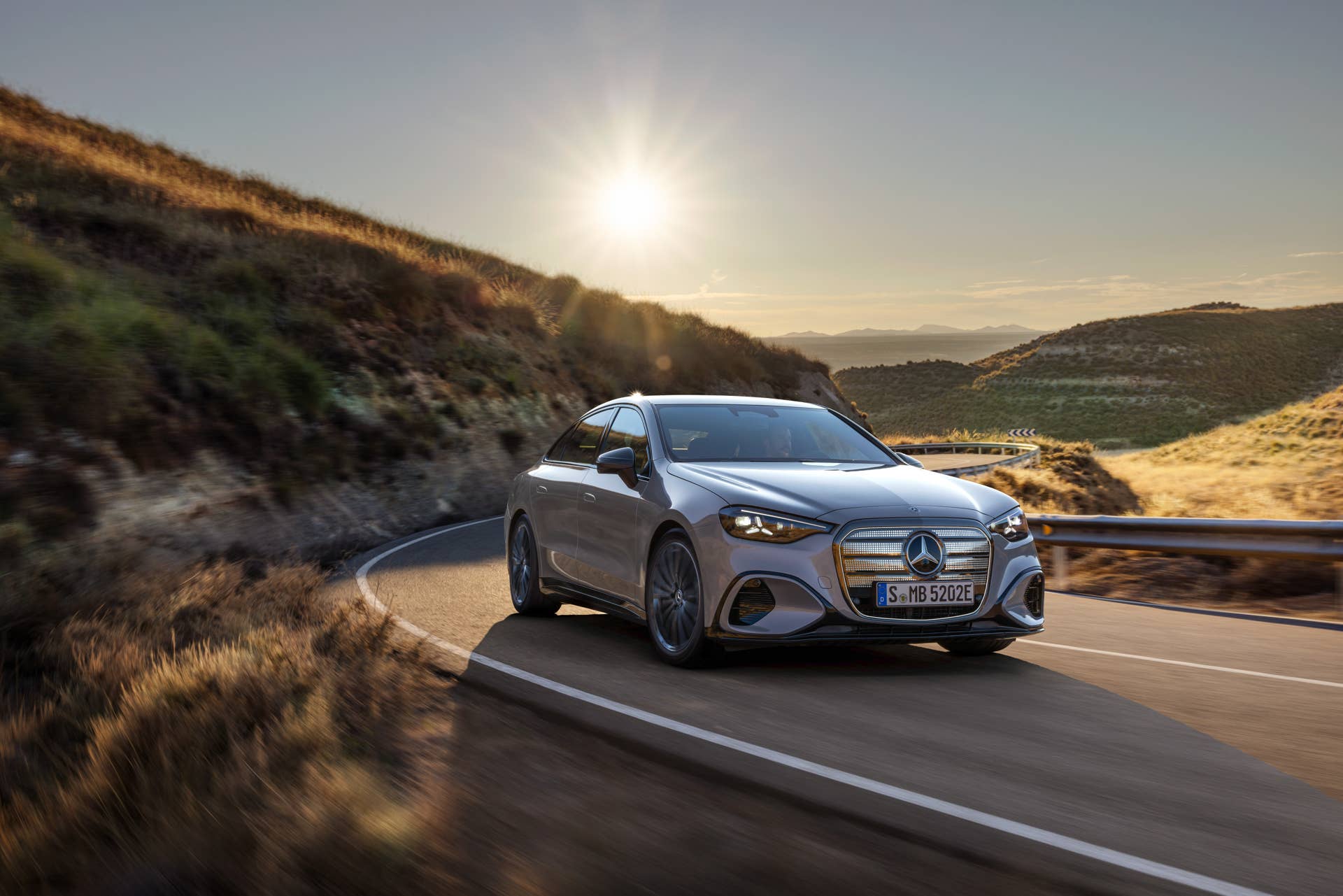 2027 Electric Mercedes C-Class Debuts With S-Class Comfort and Fastback ...