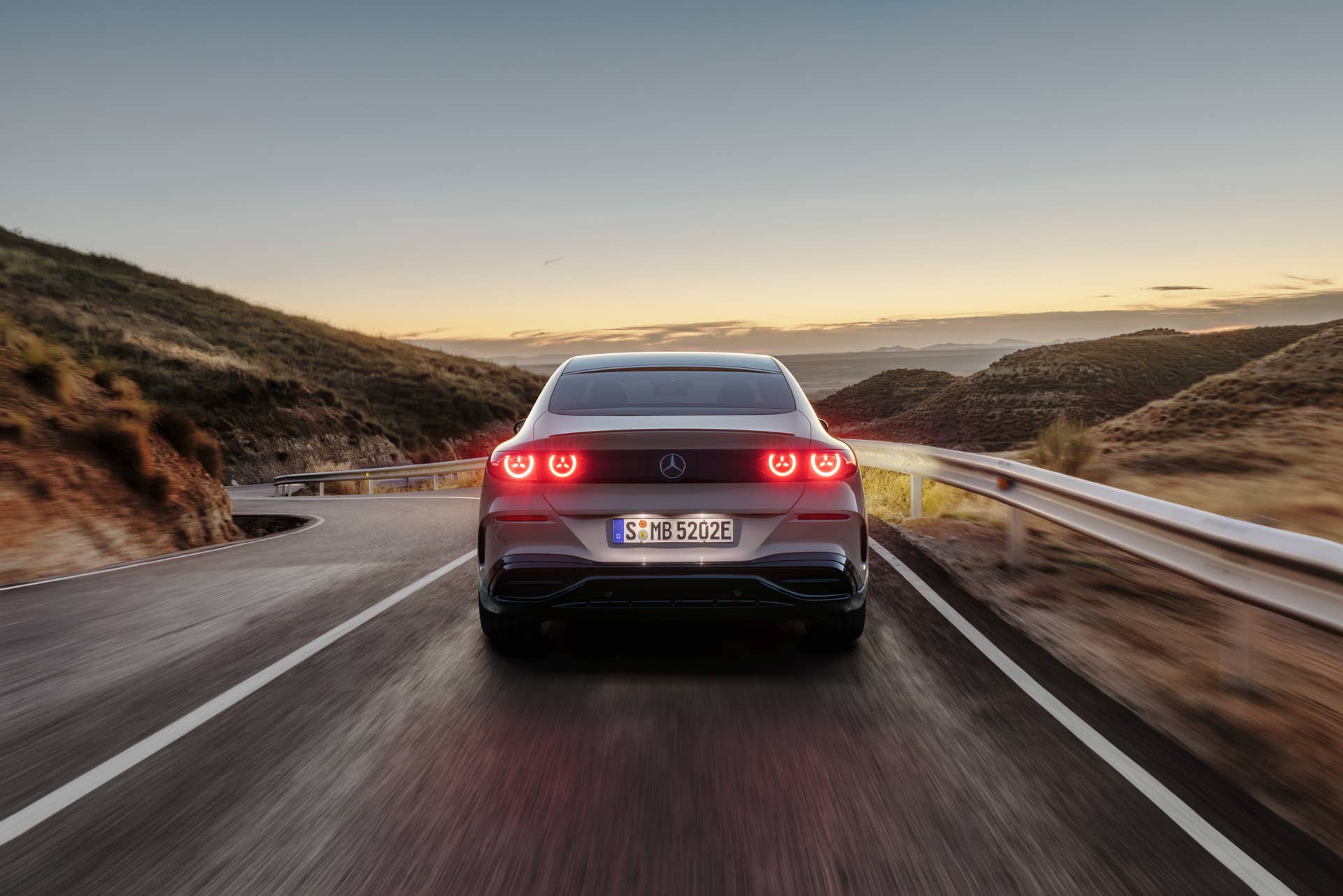 2027 Electric Mercedes C-Class Debuts With S-Class Comfort and Fastback ...